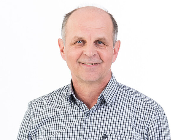 Chemiepark: Transport routes / pipe racks